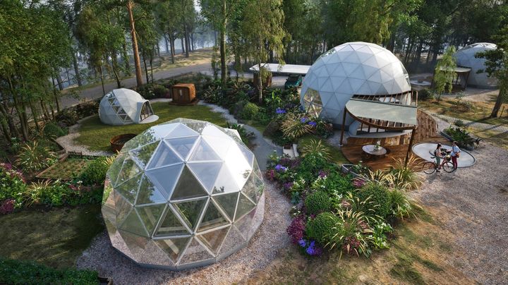 Building Movements Through Crowdfunding - Sarah Hardwick